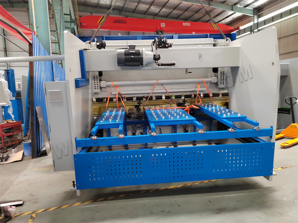 Prensa plegadora Peru-100T3200 HS15T con función de doblado de bandeja portacables - HARSLE